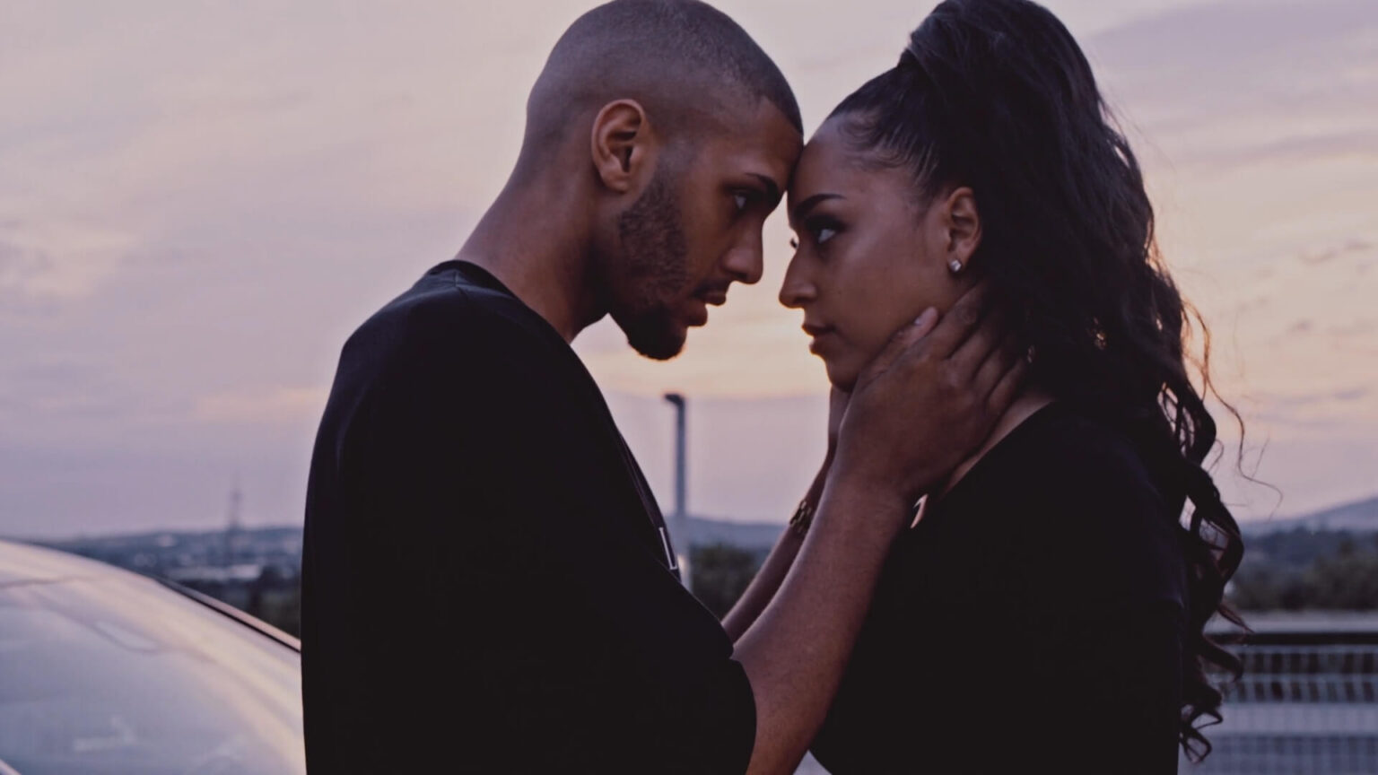 10 Essentials for Writing Love Scenes - The Writer's Diary - Ivoh
